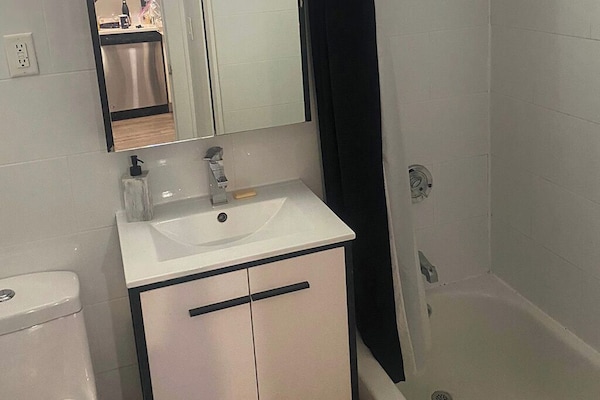 Cozy  Apartment With Bedroom , New Appliances  Wifi, Ac In Queens On The Beach - Queens, NY