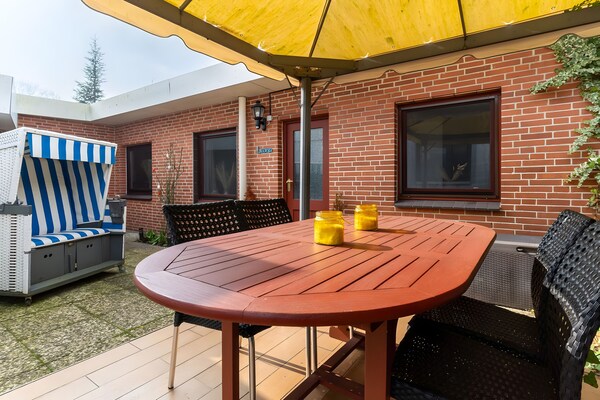 Bungalow 'Leona' Mit Privatterrasse, Gemeinschaftsgarten Und Wi-fi - Büsum