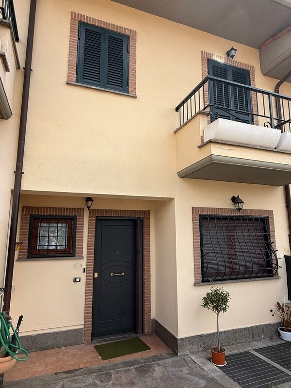 Independent Villa With Free Parking Space And Close To The Subway - Rome - Frascati