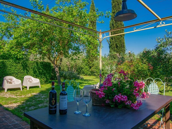 Prachtig Vrijstaand Vakantiehuis Voor 3 Personen Met Wifi, Airco, Tv, Panorama En Parking - Scandicci
