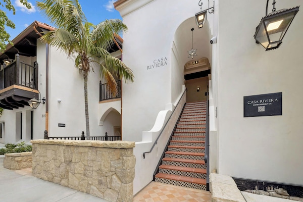 Casa Riviera 7 - Boutique Suites - Santa Barbara, CA