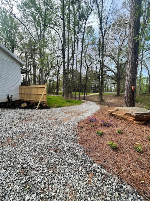 Charming 2-bedroom  Terrace Level Unit In College Park With Wifi - Fairburn, GA