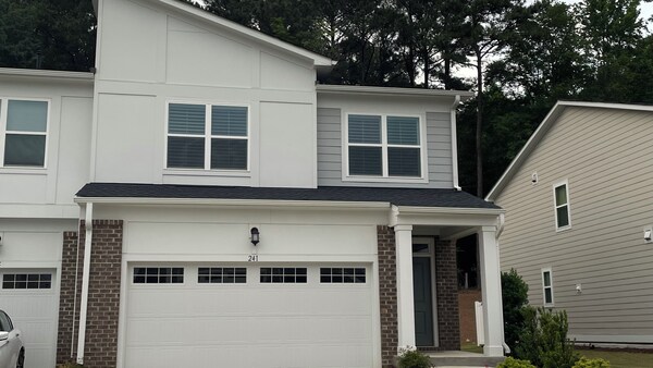 Luxury Charming 2-bedroom Townhome With Wifi And Ac In Pleasant Pittsboro - Jordan Lake State Recreation Area, Apex