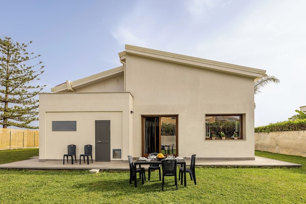 Exclusive Villa With Garden Near The Sea - Siracusa