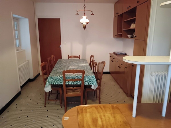Bienvenue Dans Cette Charmante Chambre Située Au 32 Avenue Victor Hugo - Les Vieilles Charrues