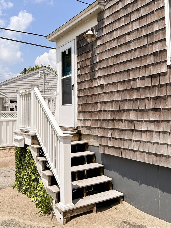 Spectacular Oceanfront 1 Bedroom Unit In Winthrop - Kings Beach, MA
