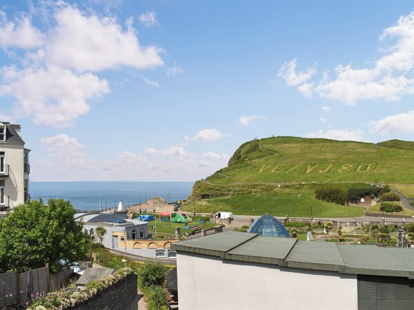 3 Bedroom Accommodation In Ilfracombe - Hele Bay