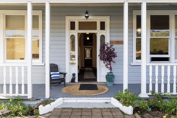 Haere Mai Reefton Heritage Holiday Home - Reefton