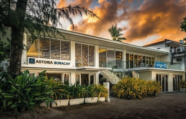 Beach Front  Hotel - Nabas