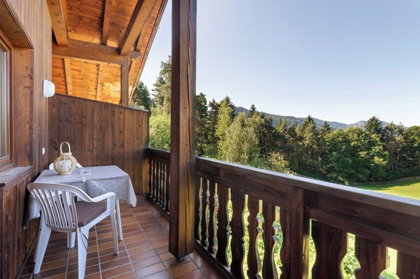 Appartement 'Aldeinerhof 3' Avec Vue Sur Les Montagnes, Terrasse Partagée Et Wi-fi - Cavalese