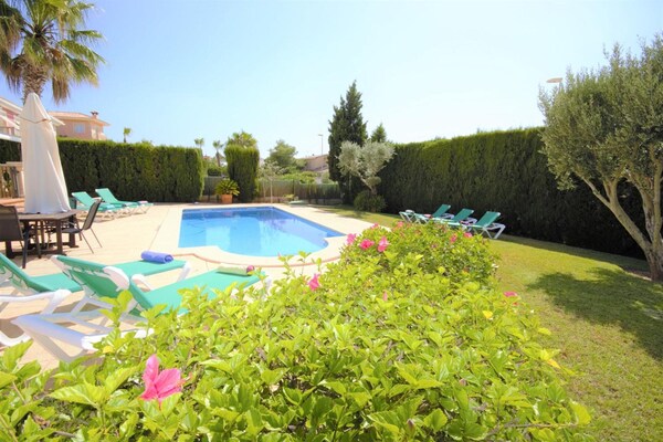 Villa 'Cunill' With Sea View, Wi-fi And Air Conditioning - Mallorca