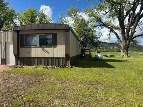 Dorothy's Hideaway, 3 Bed, 2 Bath, Near Devils Tower National Monument. - Wyoming