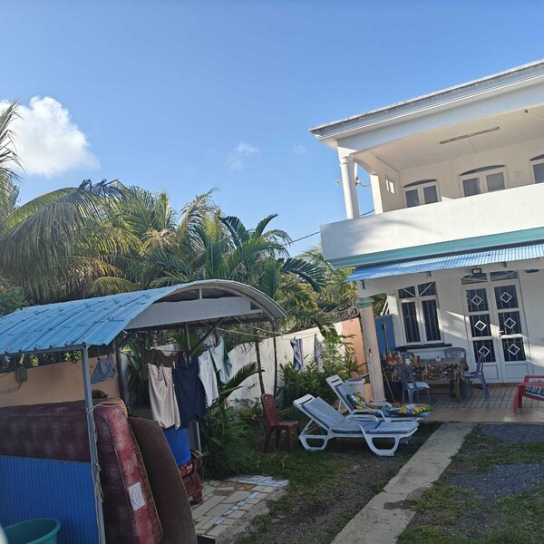 Cozy Villa In Grand Baie With Wifi, Ac,jacuzzi And Swimming Pool - Maurice