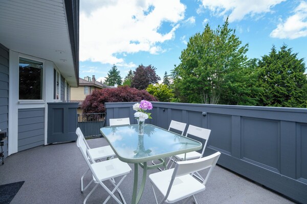 Surrey Family Home W/ Patio & Garden  3br 2ba - Pitt Meadows