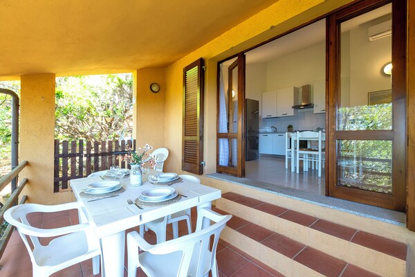 Ferienhaus 'Villino Rifugio' Mit Gemeinschaftsterrasse Und Klimaanlage - Sardinien