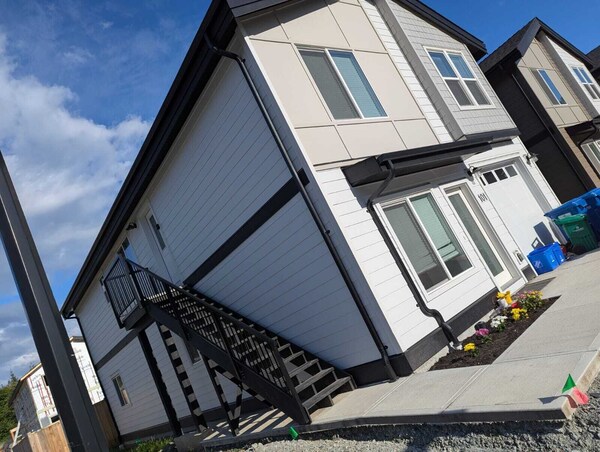 2-bedroom Suite  Ideal For Your Next Adventure - North Saanich