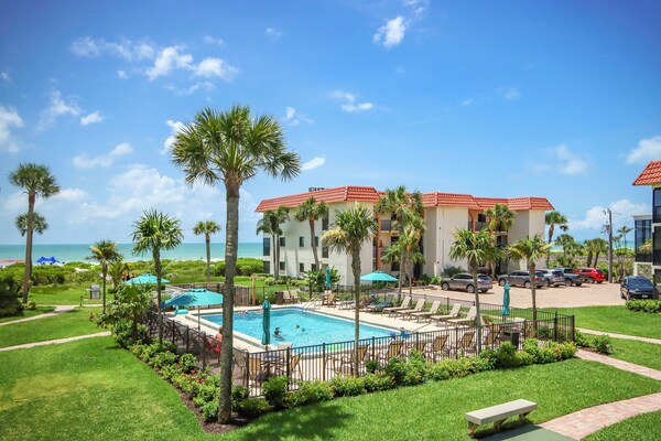Serene 2br Sanibel Condo With Beach Views - Sandalfoot 4a2 - Sanibel, FL