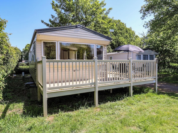 Caravan 941, Pet Friendly, Country Holiday Cottage In Clacton-on-sea - Frinton-on-Sea
