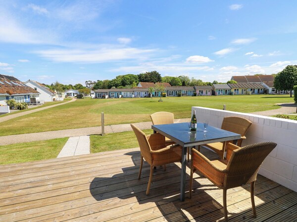 Cape 12,, Family Friendly, With A Garden In Yarmouth - Lymington