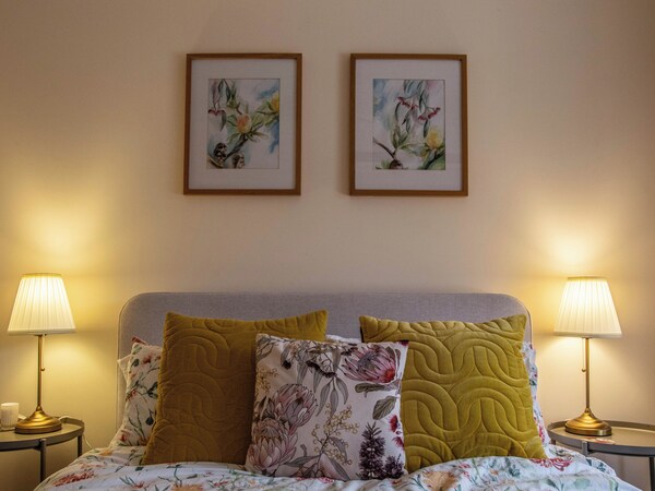 Bough & Burrows Retreat Set In 100 Acres Of Pristine Bush. Perfect For Families! - Hunter Region