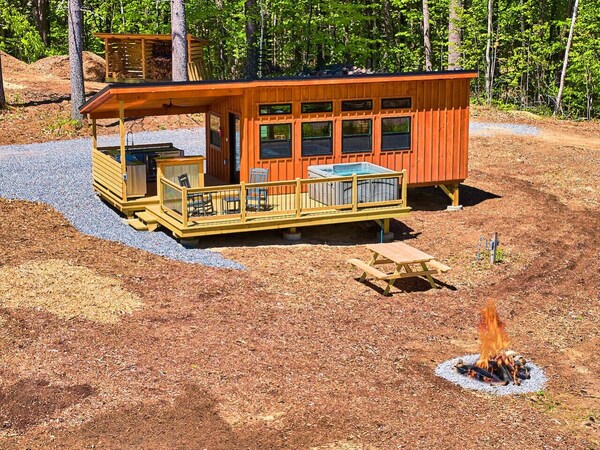 Secluded Modern Cabin Surrounded By Trees - Norway, ME