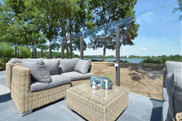 Wellness Retreat Near National Parks & City Landmarks! Onsite Dining! - 's-Hertogenbosch