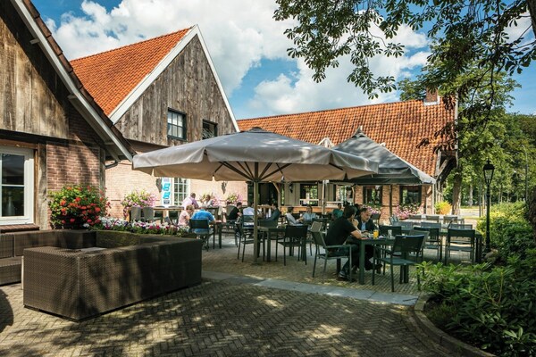 Stay Close To Culture And Green Spaces  Minutes From Rijksmuseum Twente - Enschede