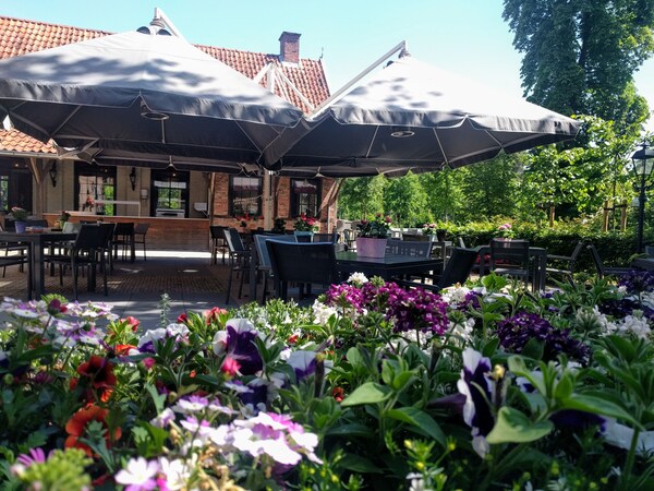 Comfortable Enschede Retreat  Near Het Hulsbeek And Scenic Bike Routes - Enschede