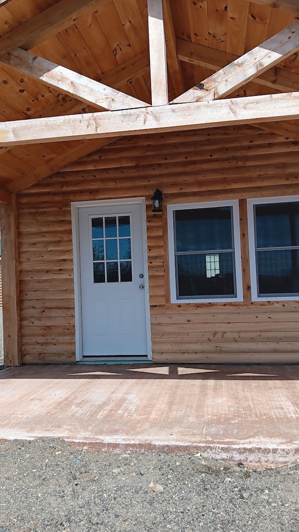 Sandy's Beachfront Cabin B In Lubec With Kayak Access To Ocean's Crashing Surf - Eastport, ME