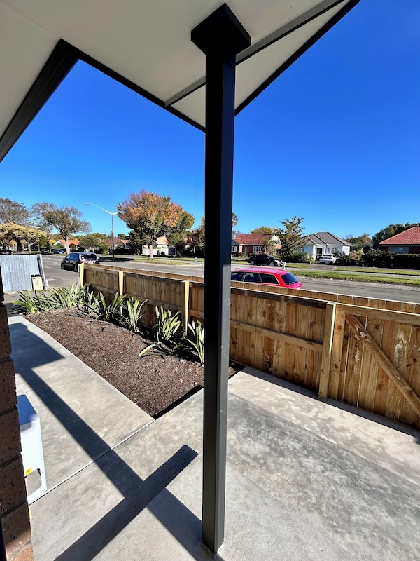 Escape On Esplanade: (Cozy 2-bedroom Home Near Park & Pool. - Palmerston North