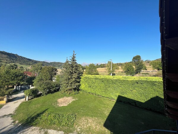Superbly Equipped, Self-contained Apartment In A Quiet Location Close To The Town Center. - Gap