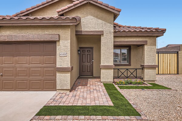 Superb & Cozy Nw Valley Retreat: Stylish Design Home Offers Something 4 Everyone - Surprise, AZ