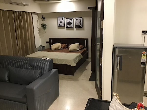 Chic Studio In Gorgeous Mumbai, Close To Bkc With Wifi, Ac - Mumbai Chhatrapati Shivaji Maharaj Airport (BOM)