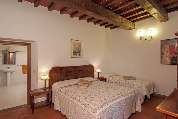 Borgo Tramonte è Un Borgo Settecentesco Completamente Ristrutturato. - Poppi