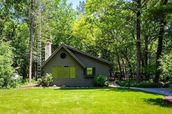 Kettle 2br Cabin On 15 Lush Acres W Pool And Lake - Kettle Moraine State Forest, Whitewater