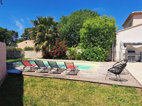 Charming Villa In Quiet, Sunny Garden, Swimming Pool 10 Minutes From Aix-en-provence - 엑상프로방스
