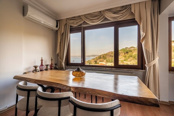 Bosphorus View 5+2 Duplex - Bostancı