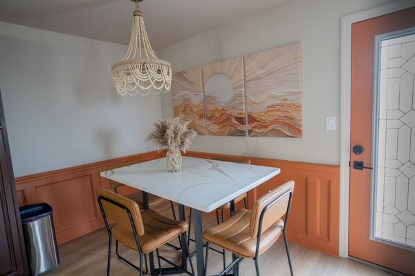 Charming 1-bedroom Apartment. Pet Friendly, King Bed, Washer & Dryer - Middletown, OH