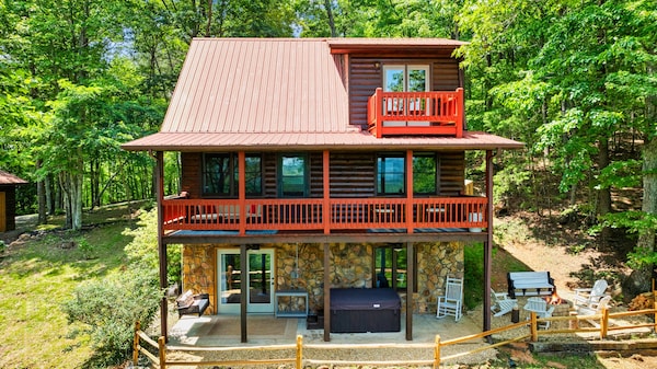 August Special Early Rates! Modern Cabin-stunning Views-hot Tub-arcade Fun - Blue Ridge, GA