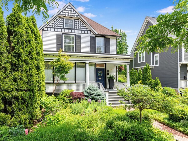1/2 Mile To Nu, 5min Walk To Lake, Swim Spa Pool - Evanston, IL