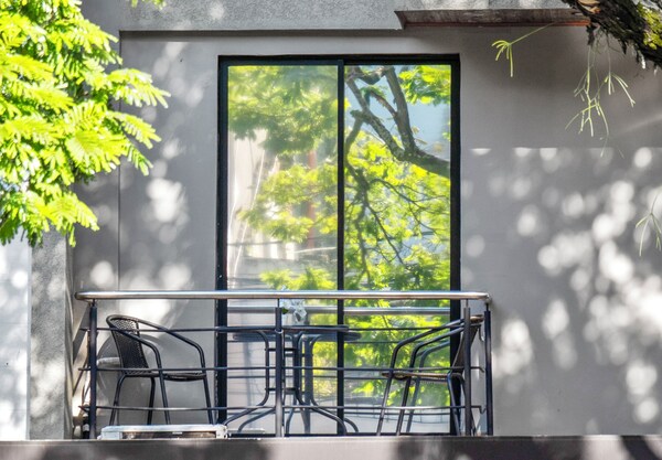 Modern Loft In Calis Heart, Steps From Salsa Clubs & Cafés - Cali