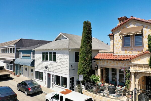 Luxe Balboa House!  5 Bedroom/5 Ensuite Bath! Peninsula Ferry Close! - Newport Beach, CA