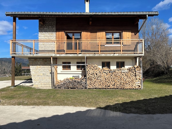Maison Spacieuse Idéalement Située. Confort + Pour 6 Personnes, Parking Privé - Villard-de-Lans