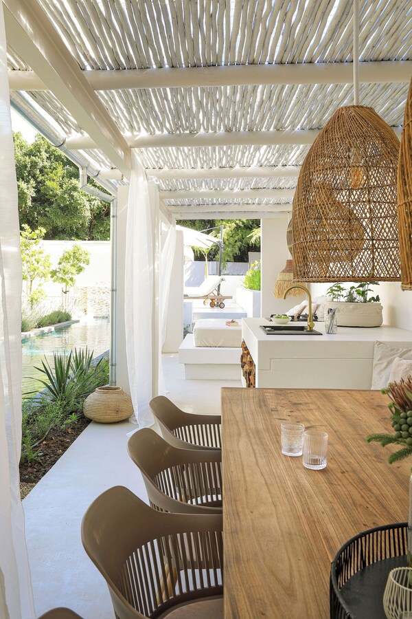Bel Ombre Hills, 2200m2 Luxury Property In Upper Constantia - Claremont
