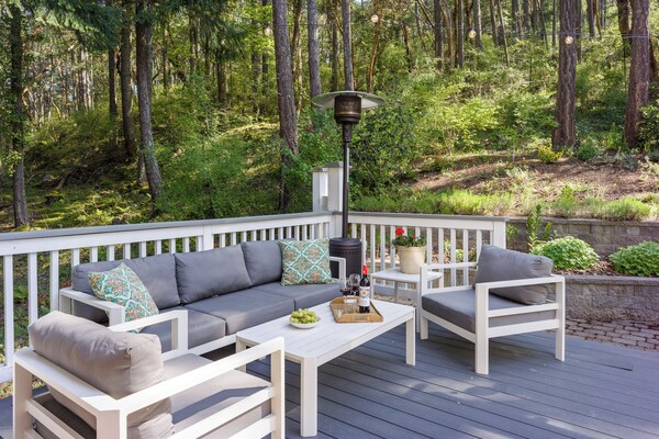 Exceptional, Hot Tub, Pickleball, Pool Room, Close To Everything! - Eastsound, WA