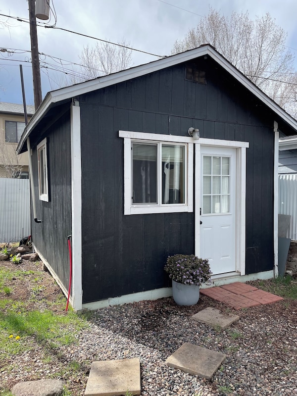 Flagstaffs Tiny Home Downtown - Flagstaff, AZ
