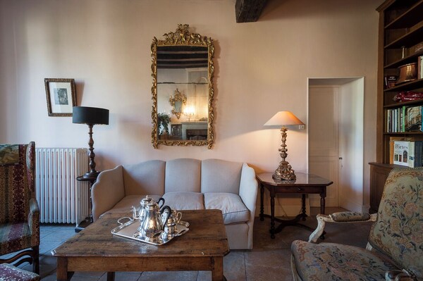 Chez Diane, Boutique  Hôtel Idéal Séjour Arts & Bien-être - Saint-Amand-Montrond