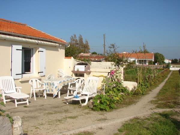 Maison Spacieuse à Barbâtre, Près De La Plage - Barbâtre