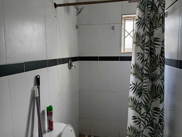Cozy 1-bedroom Apartment In Beautiful Johannesburg South With Wifi, Ac - 約翰內斯堡