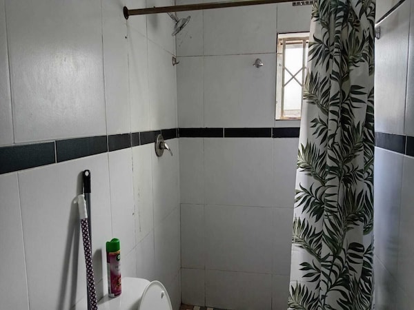 Cozy 1-bedroom Apartment In Beautiful Johannesburg South With Wifi, Ac - 約翰內斯堡